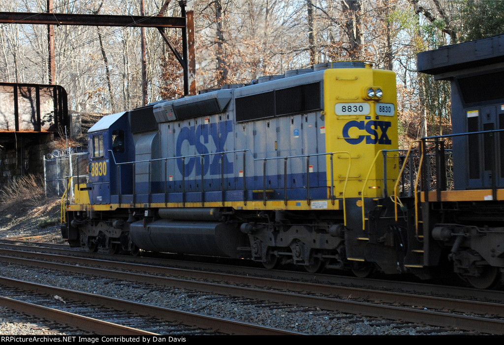 Going away shot of 8830 leading Q418-29.